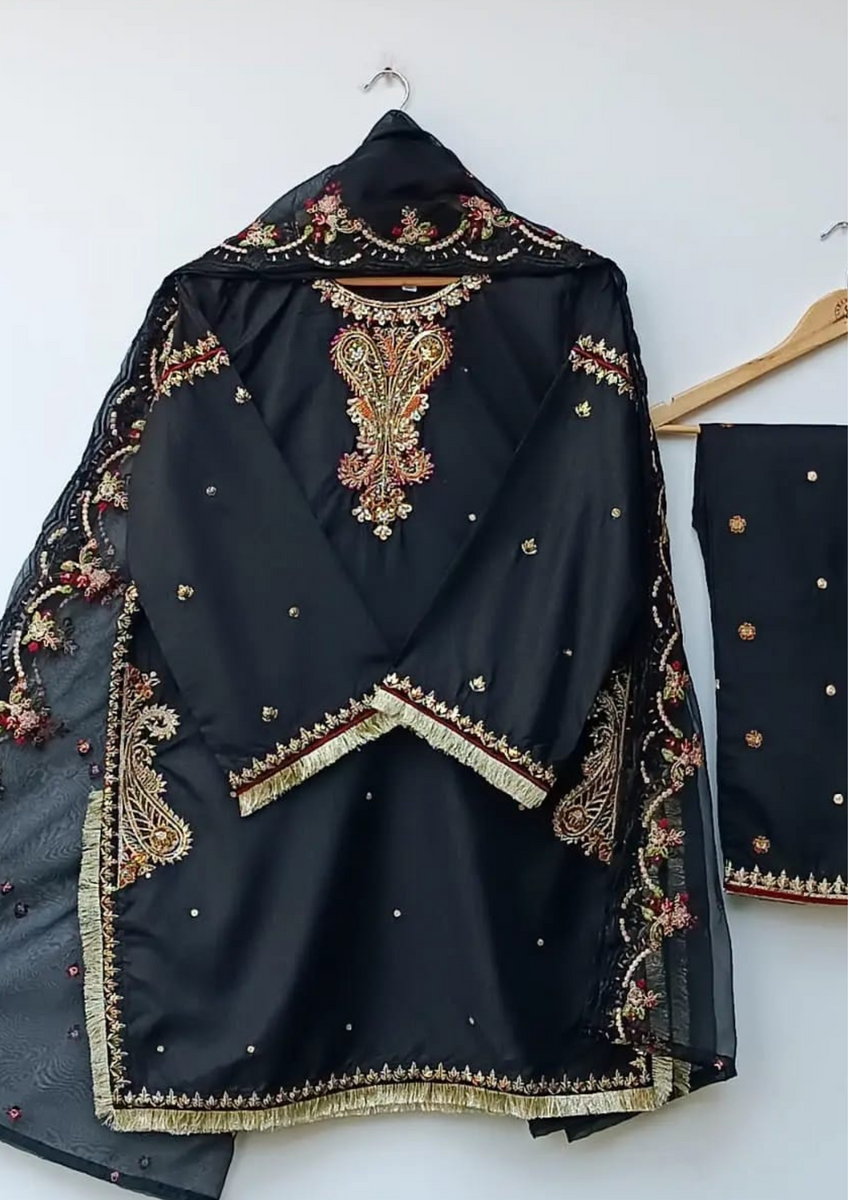 ITRAT (BLACK)– Lubana Store