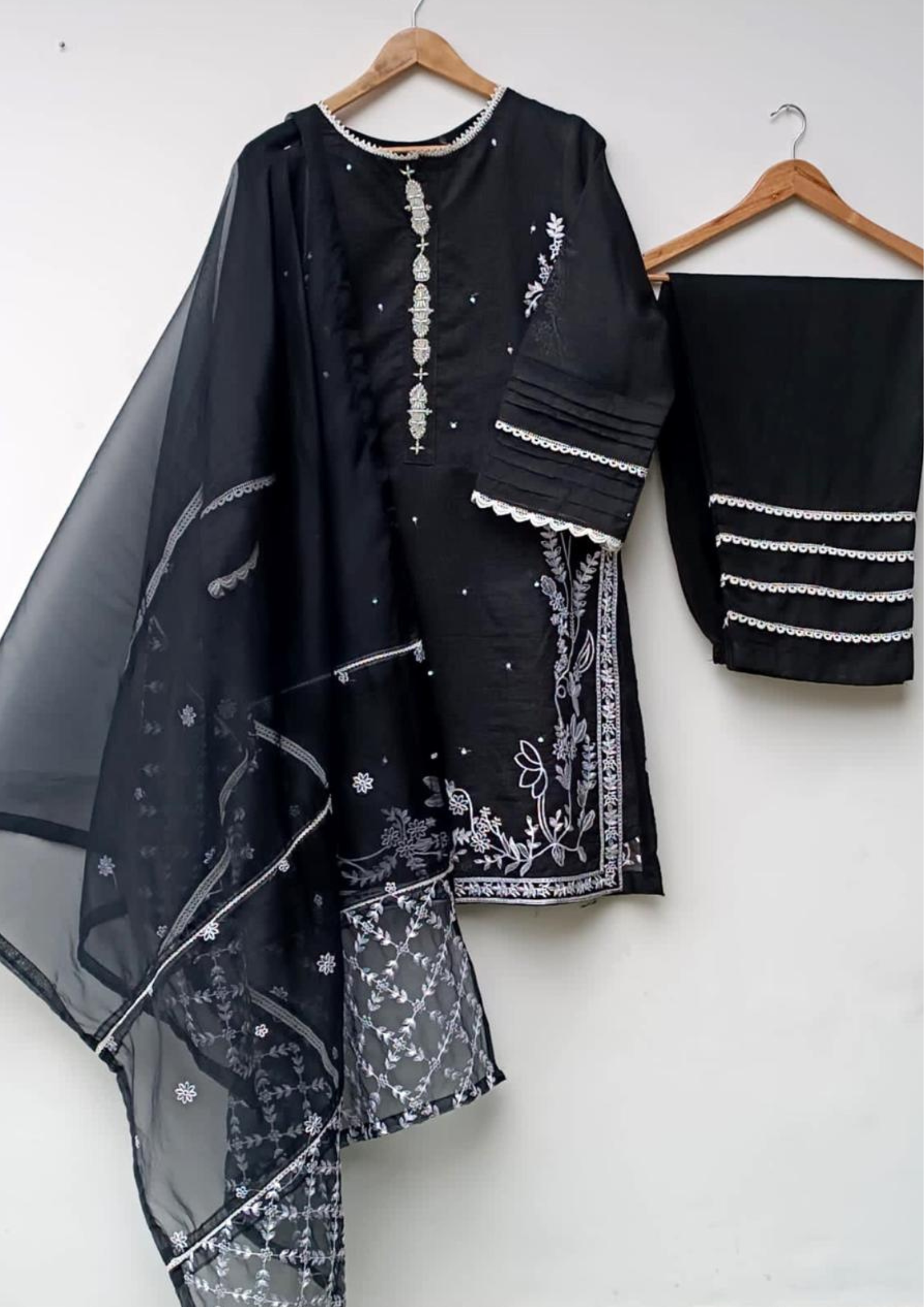 ELIZABETH (BLACK)– Lubana Store