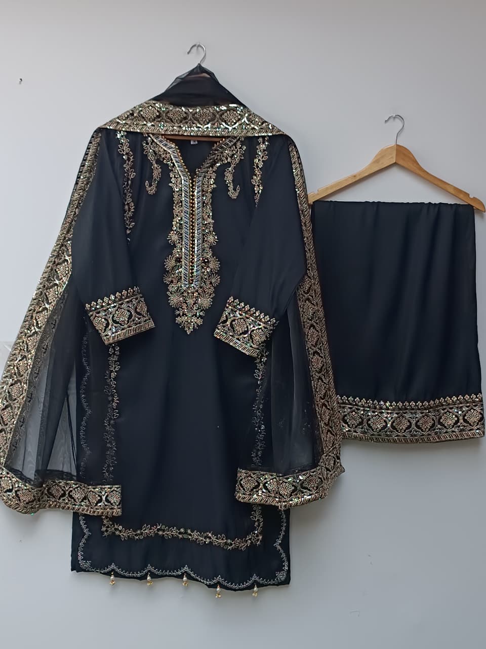 NOORA (BLACK)– Lubana Store